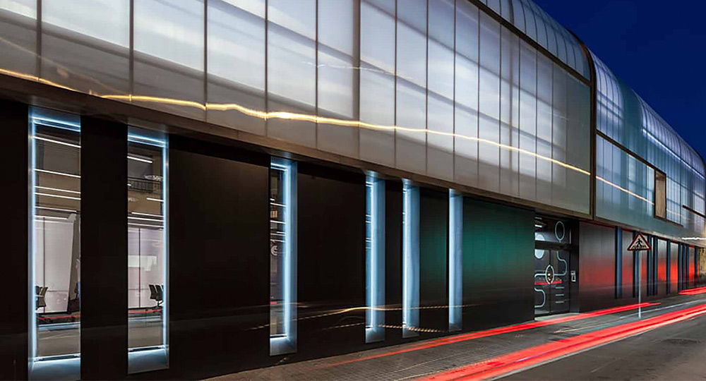 Fachada Danpalon® en la nueva sede corporativa de Estabanell ...